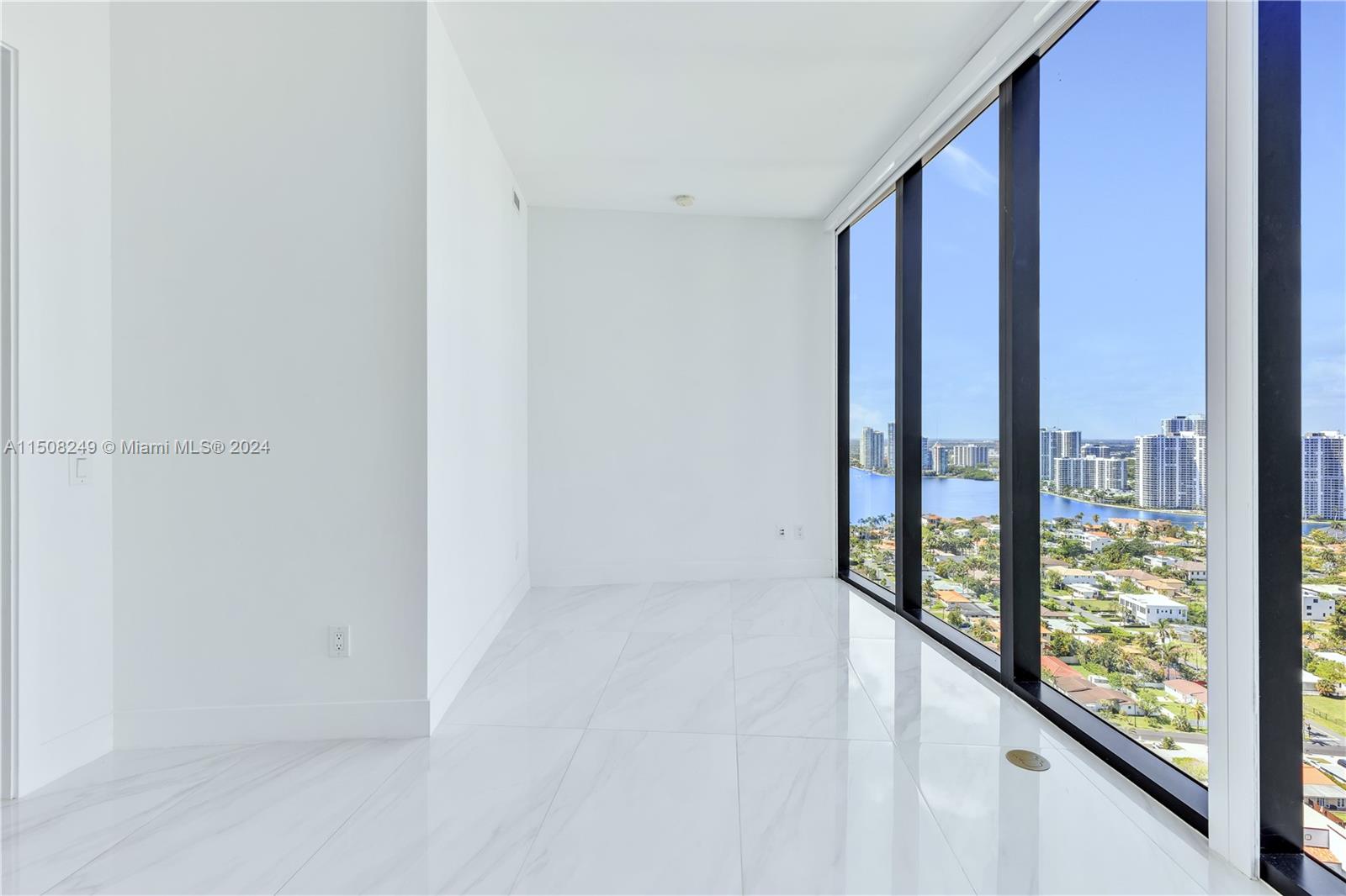 18555 Collins Ave #2605 – Porsche Design Tower Miami, Condos for Sale ...